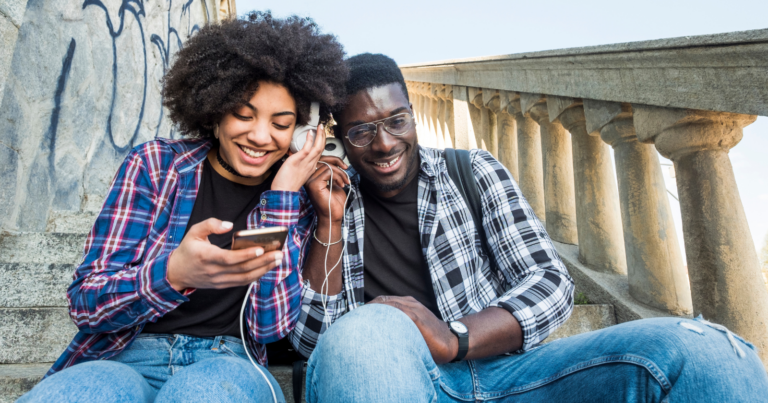 28 early signs he’s falling for you - Love Connection