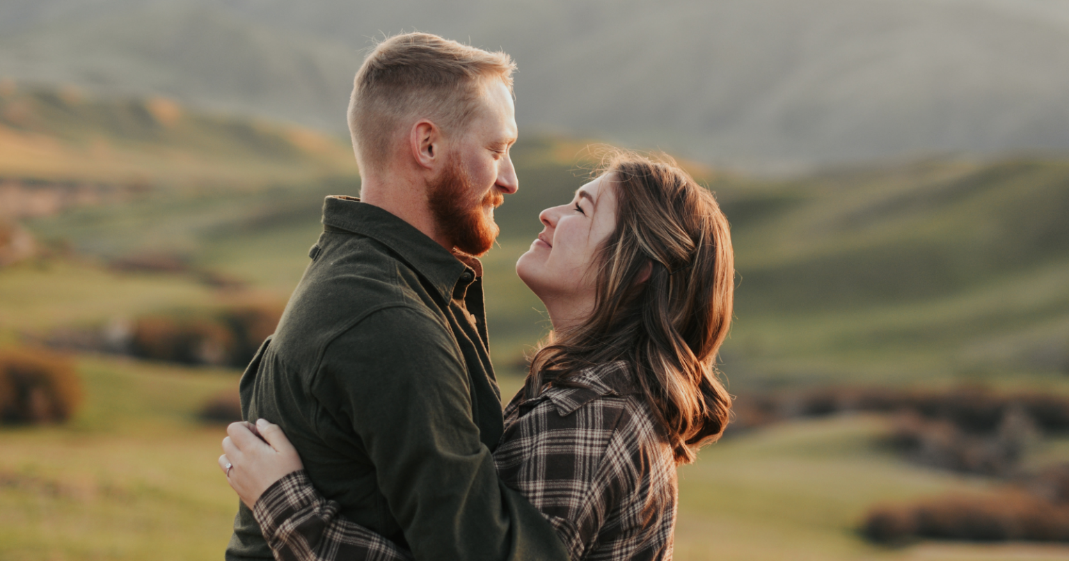 If a man is truly in love with you, he’ll usually display these subtle 8 behaviors - Love Connection
